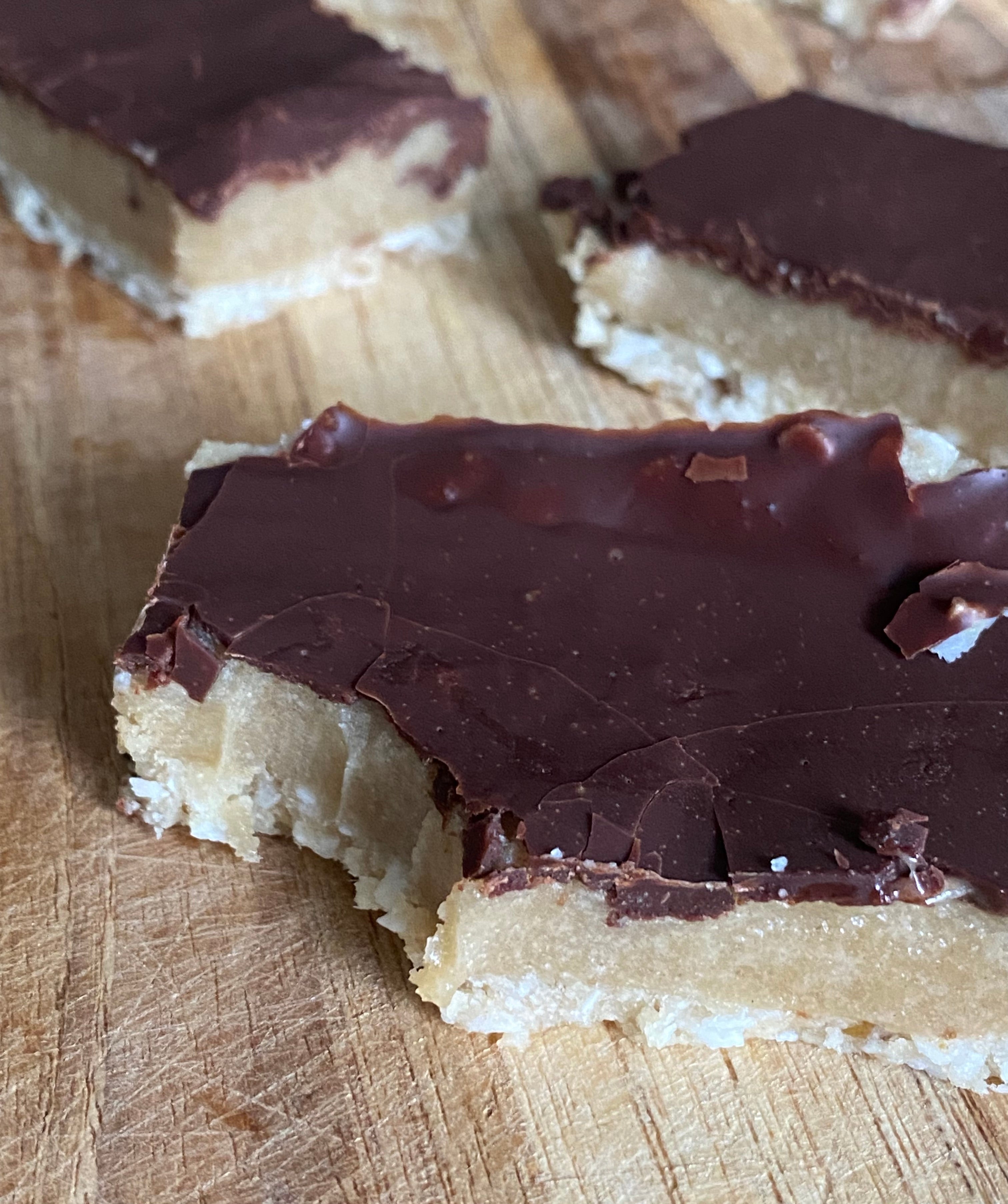 Vegan Chocolate Tahini Bar – Shir Bilia